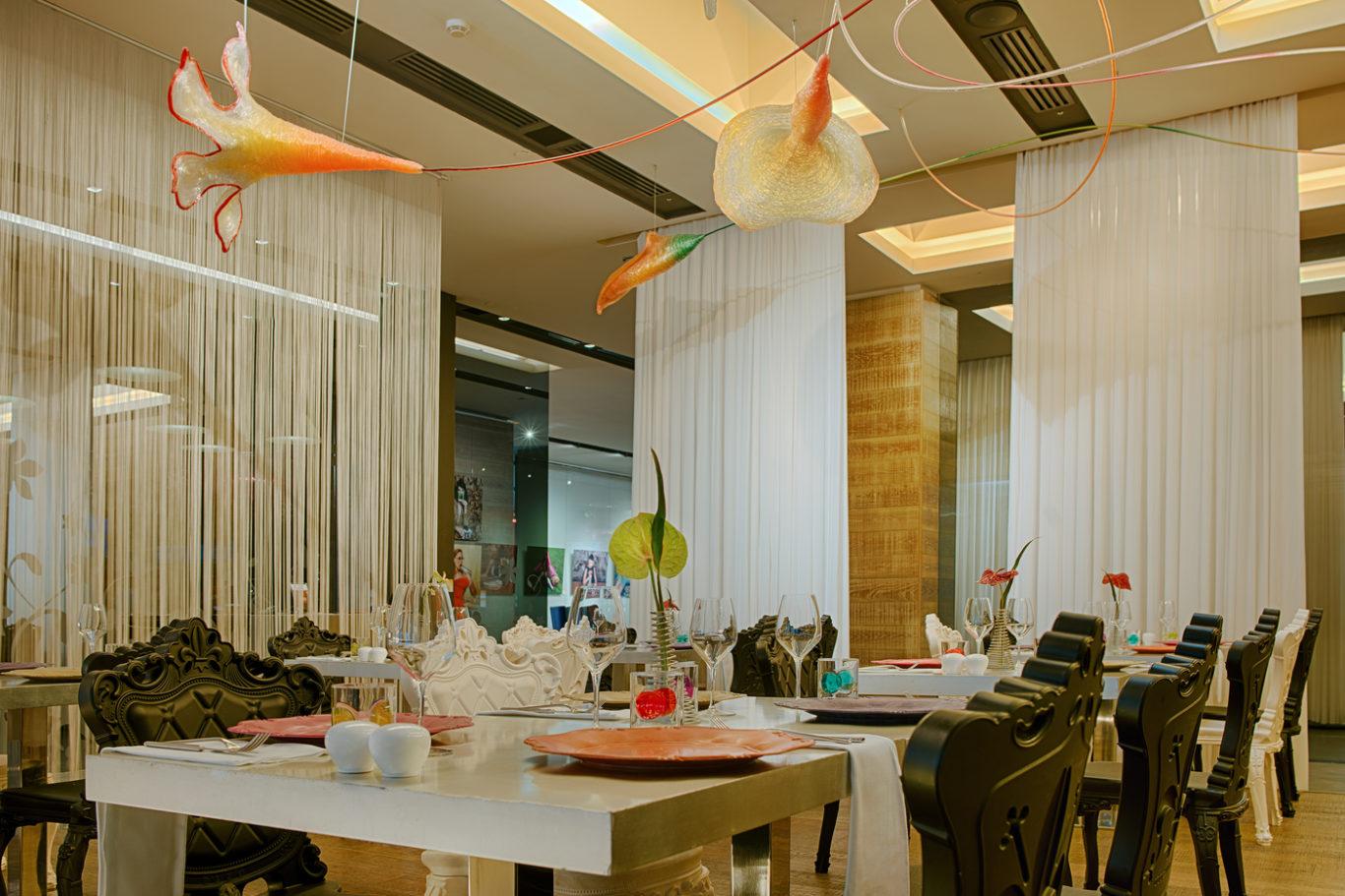 Restaurant and bar in nhow Milan | nhow Milan Hotel